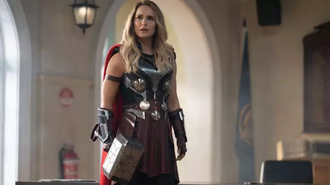 Thor: Miłość i grzmot zawodzi Jane Foster i The Mighty Thor