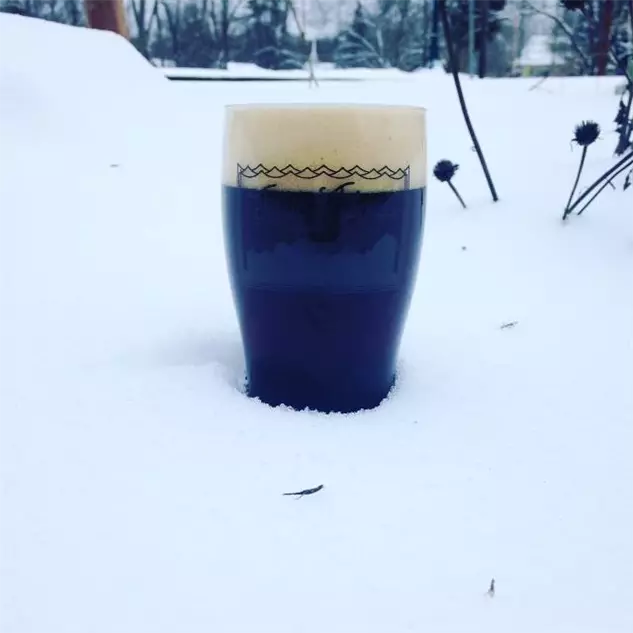 Bierporno: bier in de sneeuw 118084_7