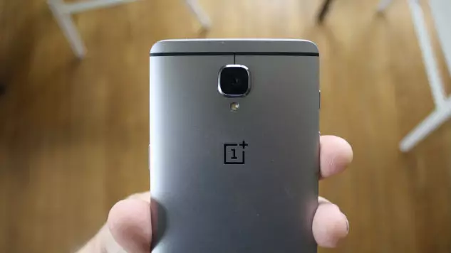 مراجعة OnePlus 3: Look Out، iPhone