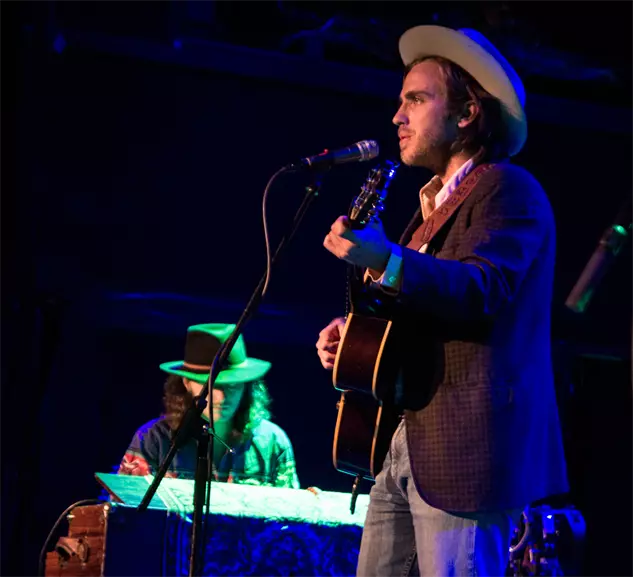 Fotos: Nicki Bluhm & The Gramblers con Andrew Combs - Nova York, N.Y. 121685_8