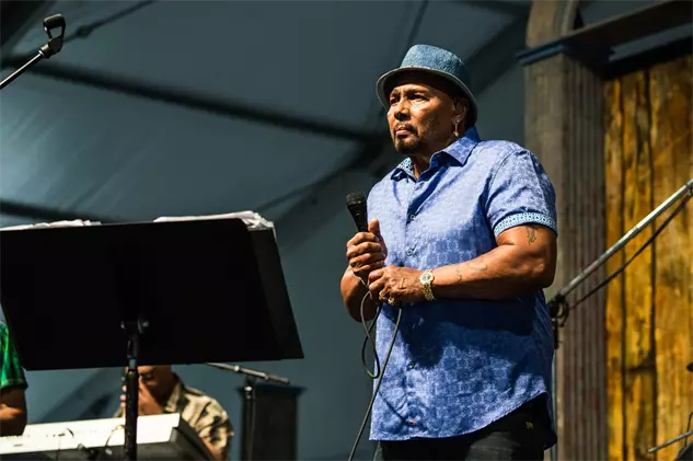 Fotografie: New Orleans Jazz & Heritage Festival Day One s Leon Bridges, Harry Connick Jr. a NAS 128257_2