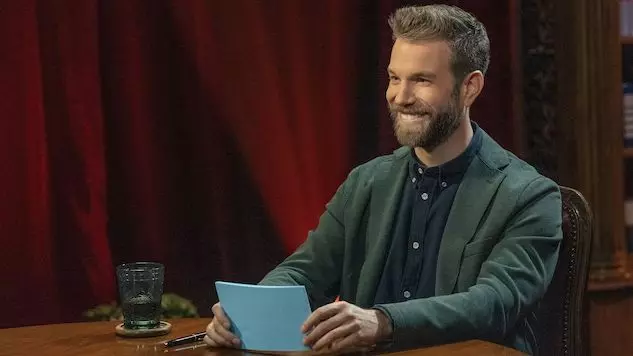 Anthony Jeselnik entrevistará Nick Kroll, Kumail Nanjiani e mais em seu novo programa Comedy Central