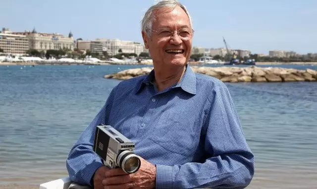 Roger Corman saa a