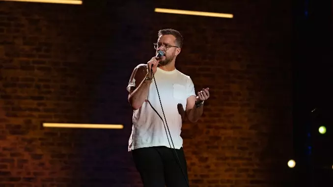 Iain Stirling Hlub Kev Hlub Island, Taskmaster, thiab Asmeskas TV