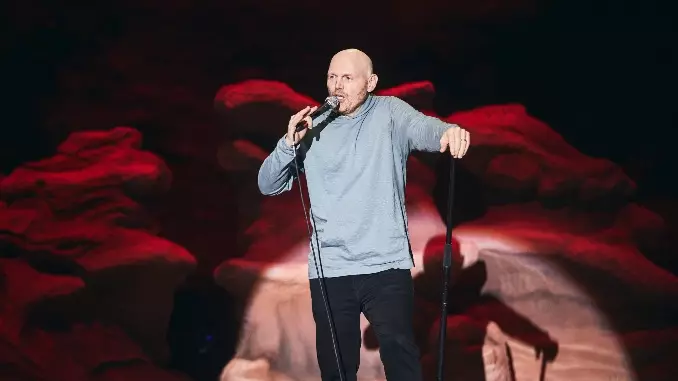 Bill Burr o oela ka har'a likhohlano tsa hae tse tloaelehileng ho Live at Red Rocks