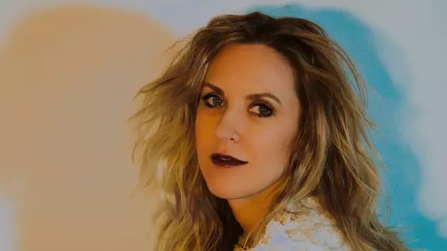 Liz Phair gefur út nýlega endurgerð lag