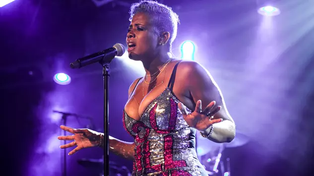 Kelis Alengeza Kuti Adzakhala Ndi Mpikisano Wophikira wa Cannabis-Themed Netflix Wophika ndi Chamba