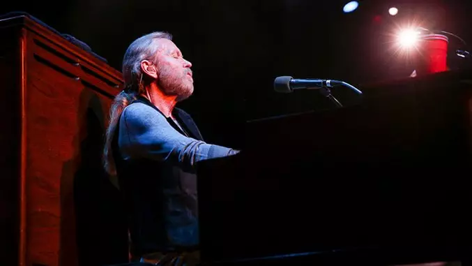 8 Беҳтарин Намоишҳои зинда Gregg Allman