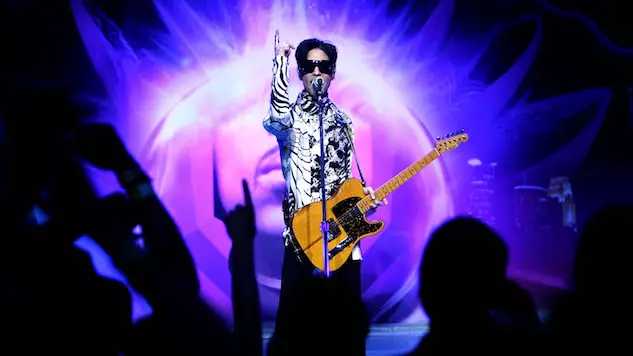 Prince Estate သည် ခုနစ်ပတ်ကြာ တေးဂီတဗီဒီယိုစီးရီးကို ကြေညာသည်။