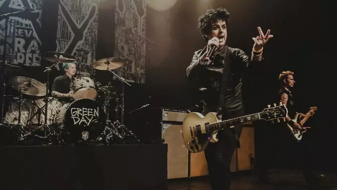 Live-Fotos: Green Day und Giant Bunnies stürmen Detroit