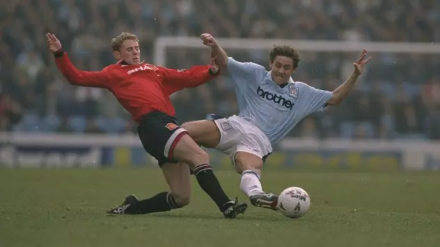 Throwback Thursday: The Manchester Derby (6 de abril de 1996)