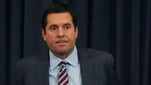 ¿Como conseguiu Devin Nunes facer a merda con Ucraína? Un explicador