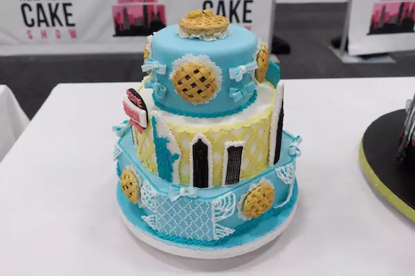 Incredible Edible New York Cake Show ඇතුලට යන්න 58488_7