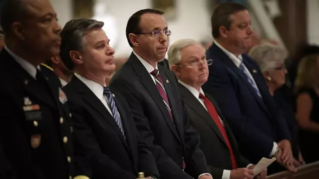 Rod Rosenstein é complicado: os perigos de buscar heroes e viláns en Washington