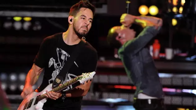 Eisíonn Mike Shinoda ó Linkin Park EP Iar-Thráma in Onóir Chester Bennington