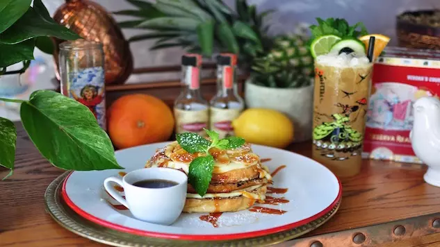 Jet-Set Bohemian: بار Brunches