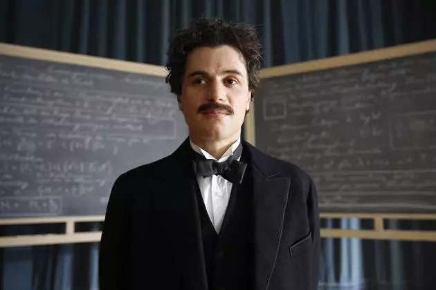 10-те најдобри сцени од Genius на National Geographic 64355_3