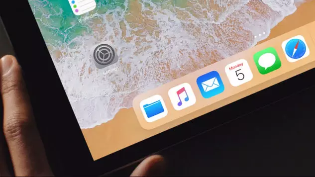 Le iOS 11, tá an iPad tar éis fás suas faoi dheireadh