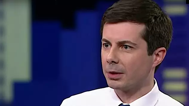 Konservativuloj Atakos Pete Buttigieg pro... Esti Episkopa?