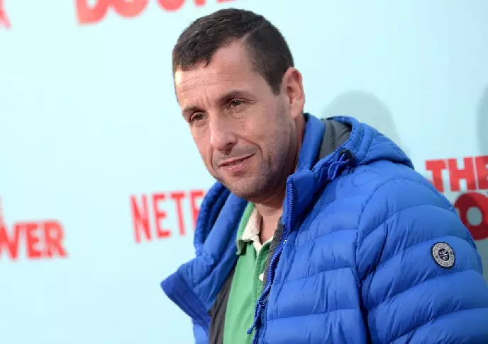 Első pillantás Adam Sandler következő négy Netflix-filmjére 71125_3