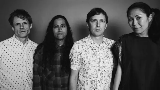 Deerhoof Kunhavigi Surprizon Novaj Kovriloj Albumo Love-Lore