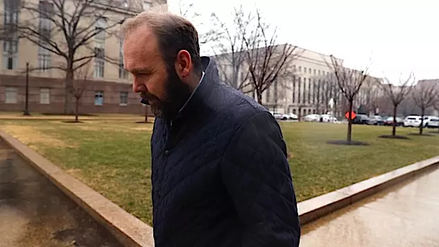 Pärast nädalaid kestnud ebakindlust tundub, et Rick Gates räägib Muelleriga ja võib-olla räägib Trumpist