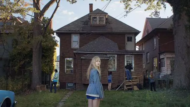 David Robert Mitchell の It Follows Follow-Up が A24 からリリース日を取得