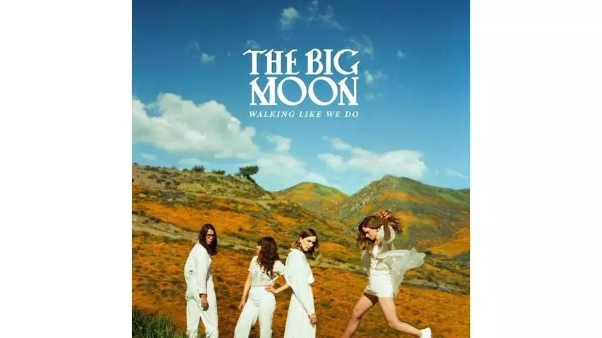 Album Kedua The Big Moon Berkilau dan Beragam Sonik