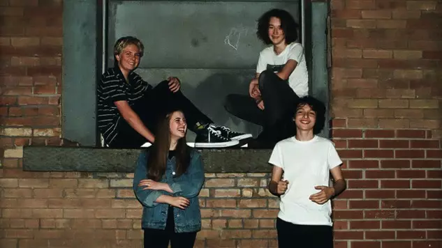 Lyt til Rollicking debutsinglen fra Finn Wolfhards band, Calpurnia