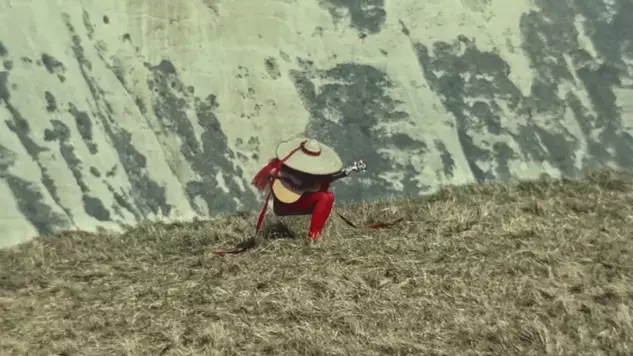 Aldous Harding Restas sur Rando en Video por Nova Trako